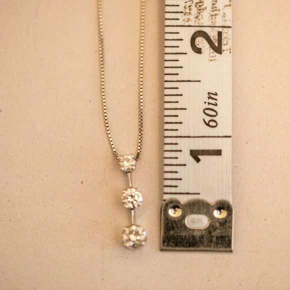 JARED | Jewelry | Ladies Platinum Three Stone Diamond Pendant Necklace ...